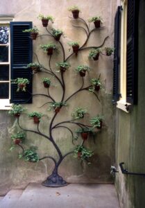 Metal Tree Wall Planter with Pot Holders: Reorganize Your Flower Pots ...