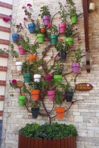 Metal Tree Wall Planter with Pot Holders: Reorganize Your Flower Pots ...